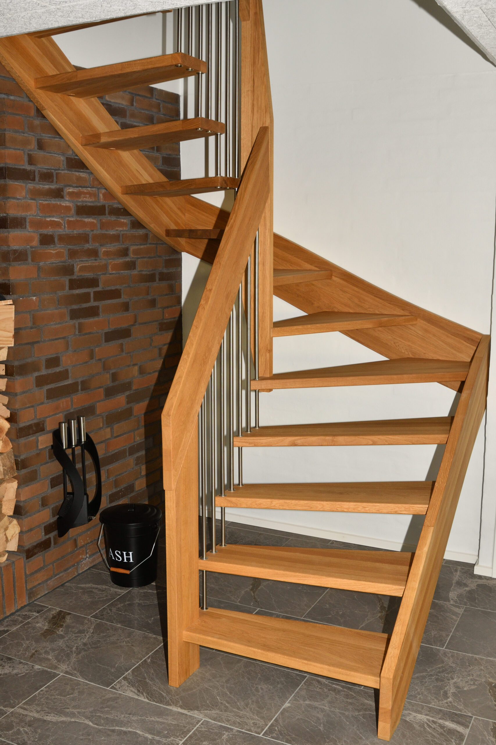 Halvsvingstrappe 29 - Trappefabrikken